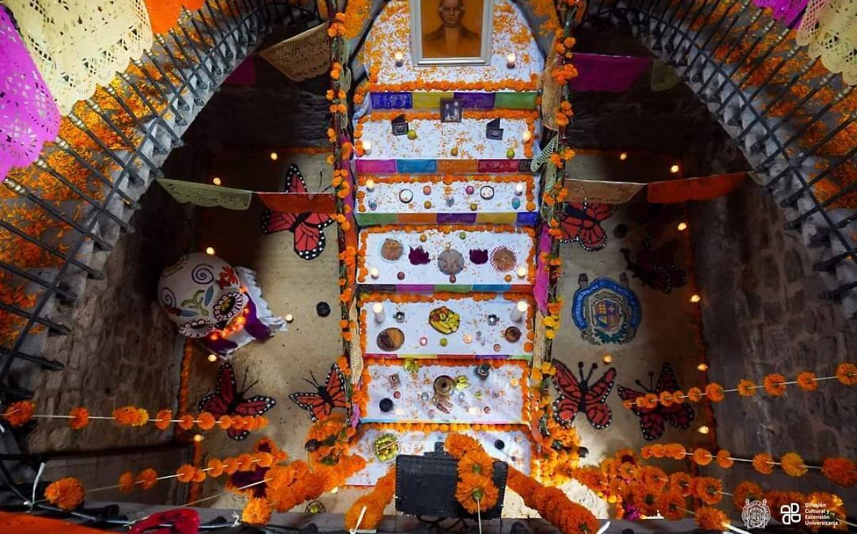 Revelan los ganadores de altares tradicionales y libres de la UMSNH [Galería] - El Sol de ...